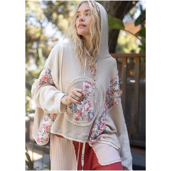 POL | Tops | Pol Floral Print Peace Sign Lace Hoodie Oversized Top ...